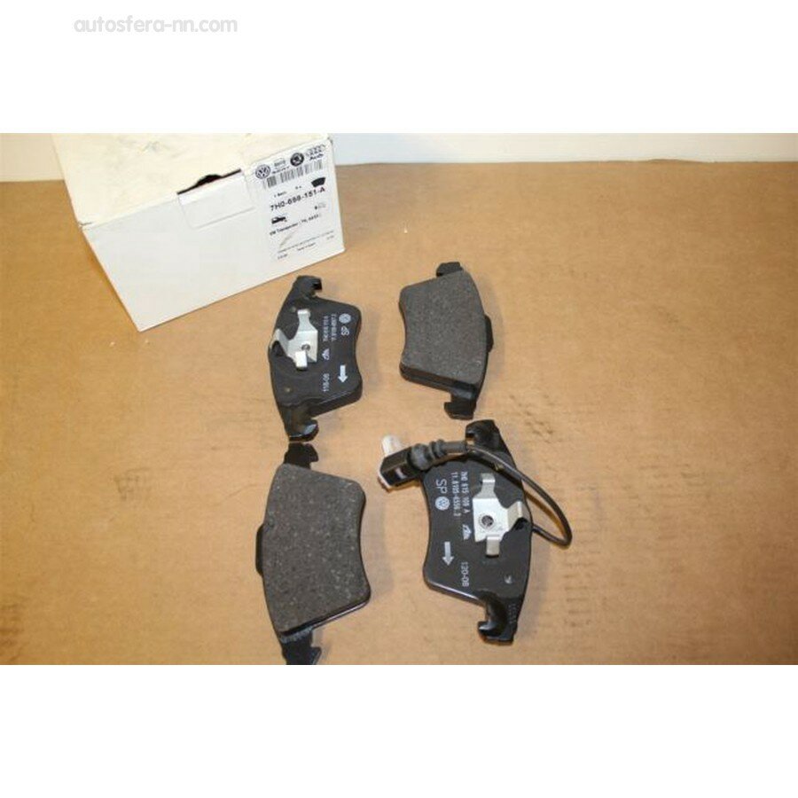VAG 7H0698151A 1 комплект тормозных накладок