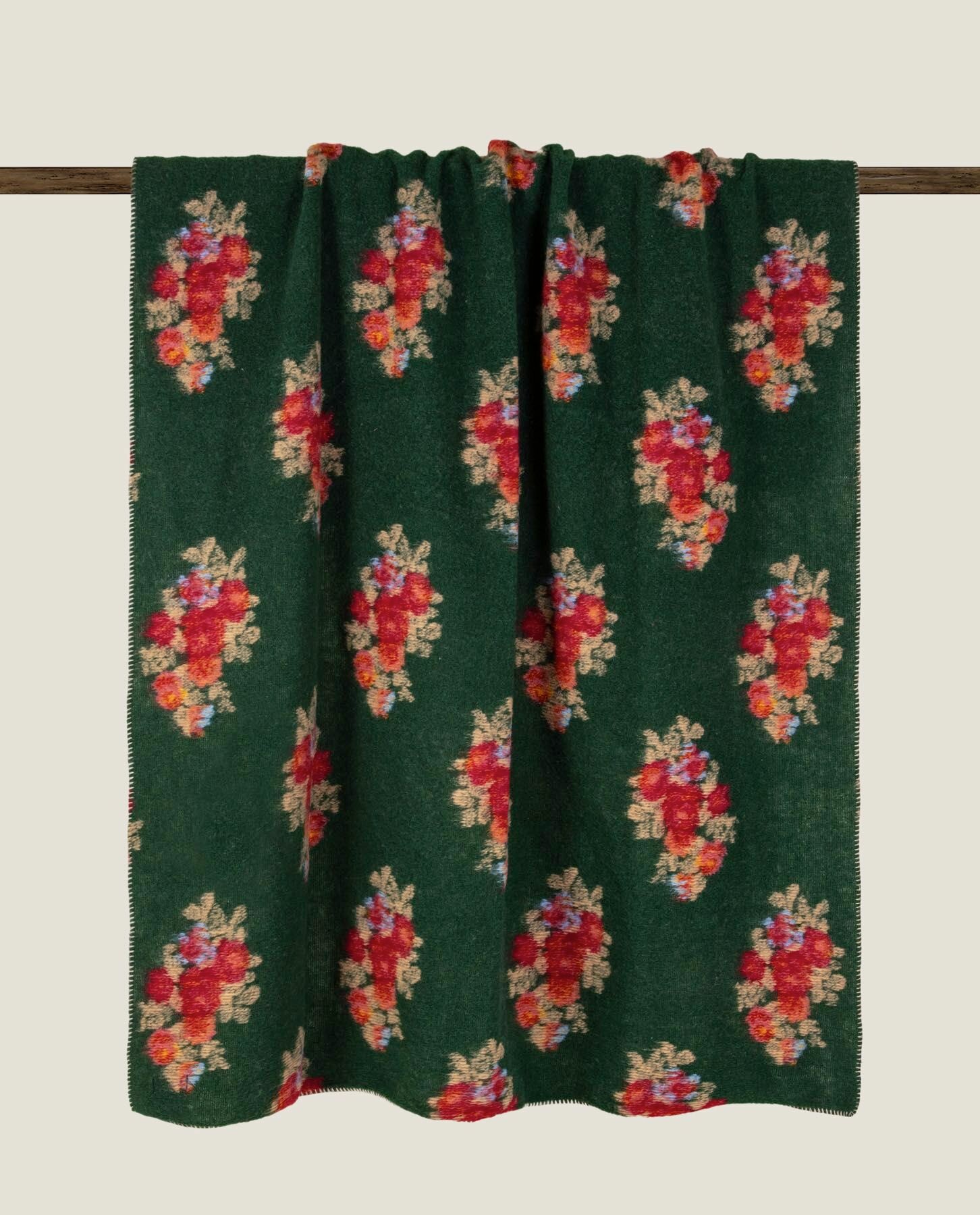 Плед MARY FLOWER GREEN 150x200 шерсть 55% полиэстер 45%, 1070г