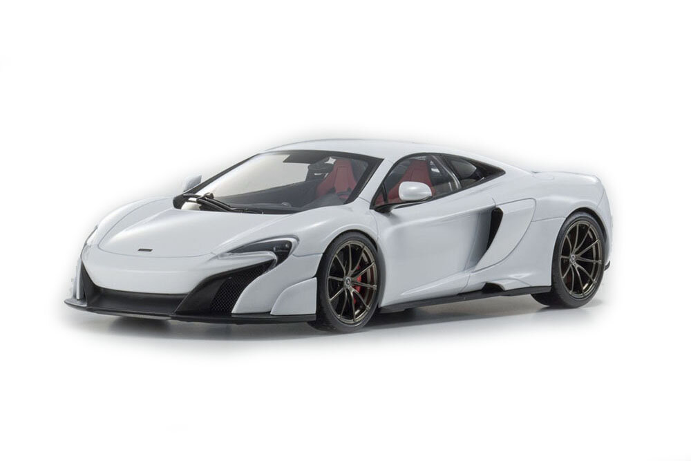 Модель коллекционная KYOSHO Mclaren 675 lt 2017 white