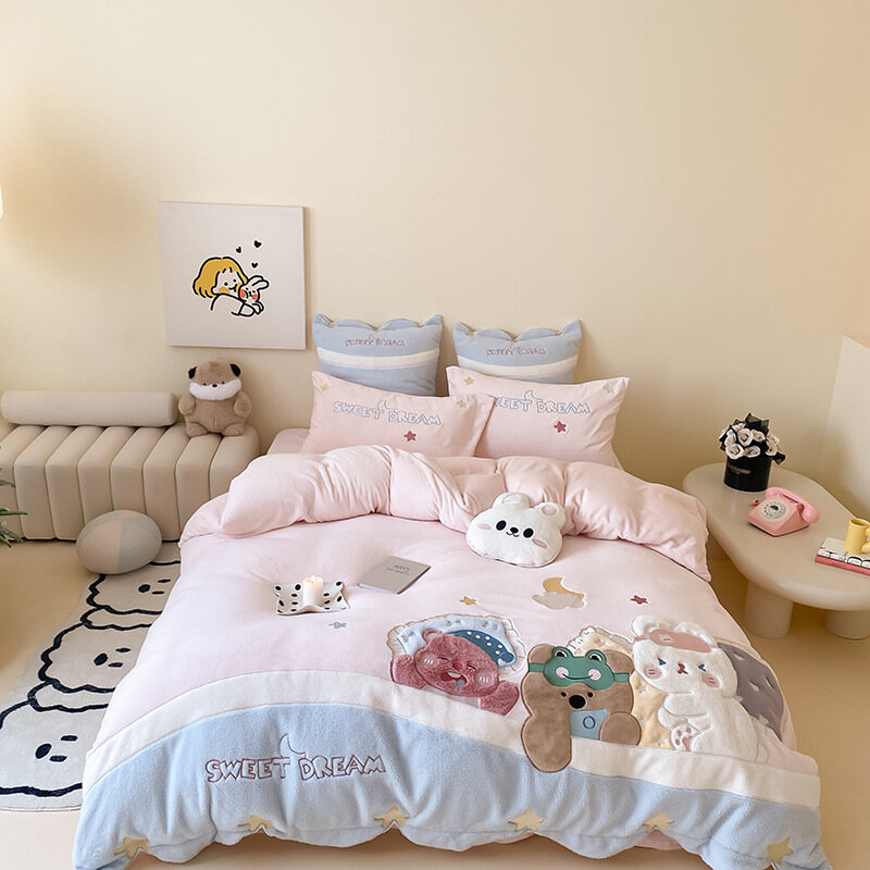 Комплект постельного белья Sleep Nest 1.8м 4 предмета с пододеяльником 2.0x2.3м, молочный велюр
