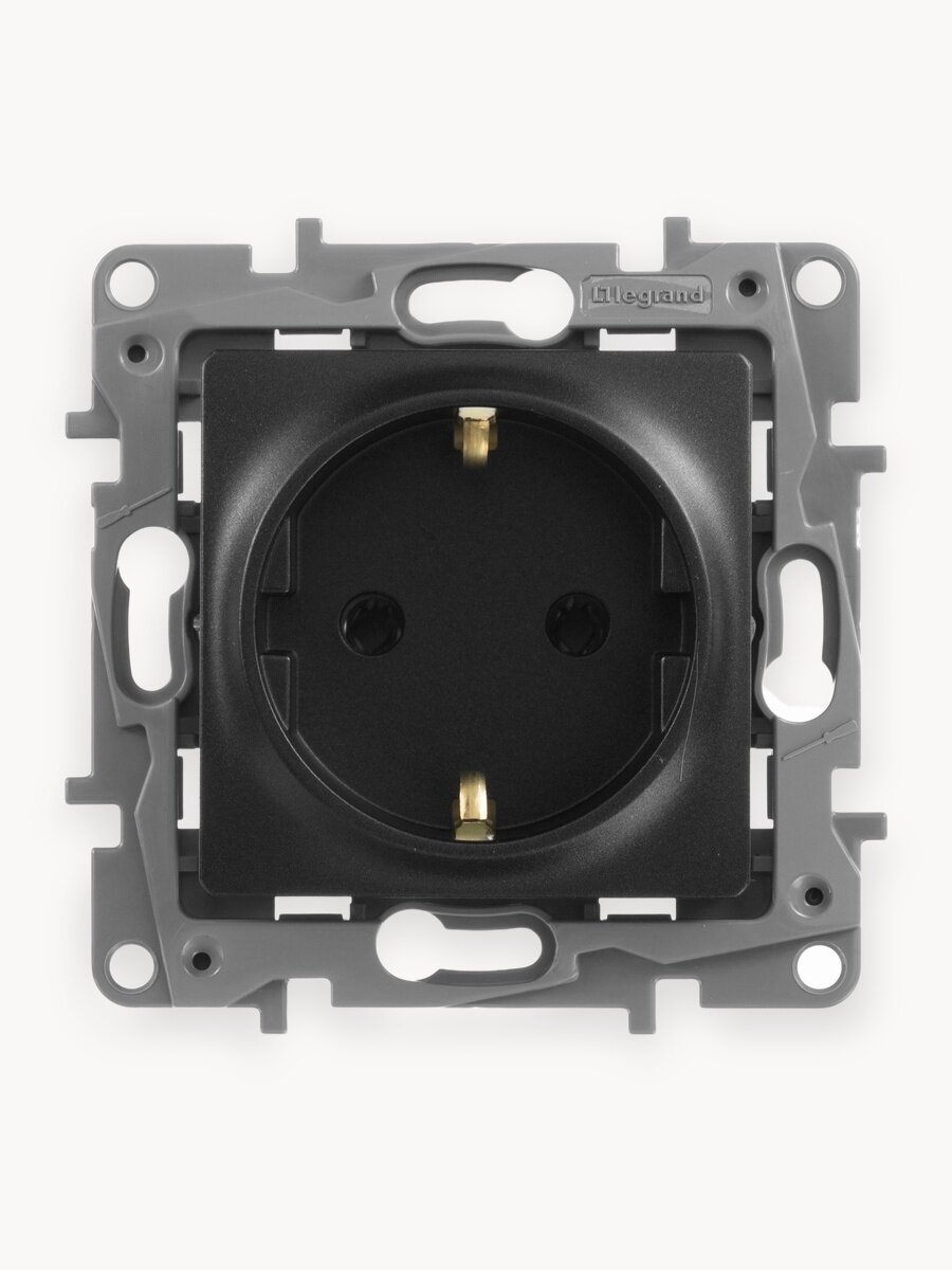 Розетка Legrand Etika 672621