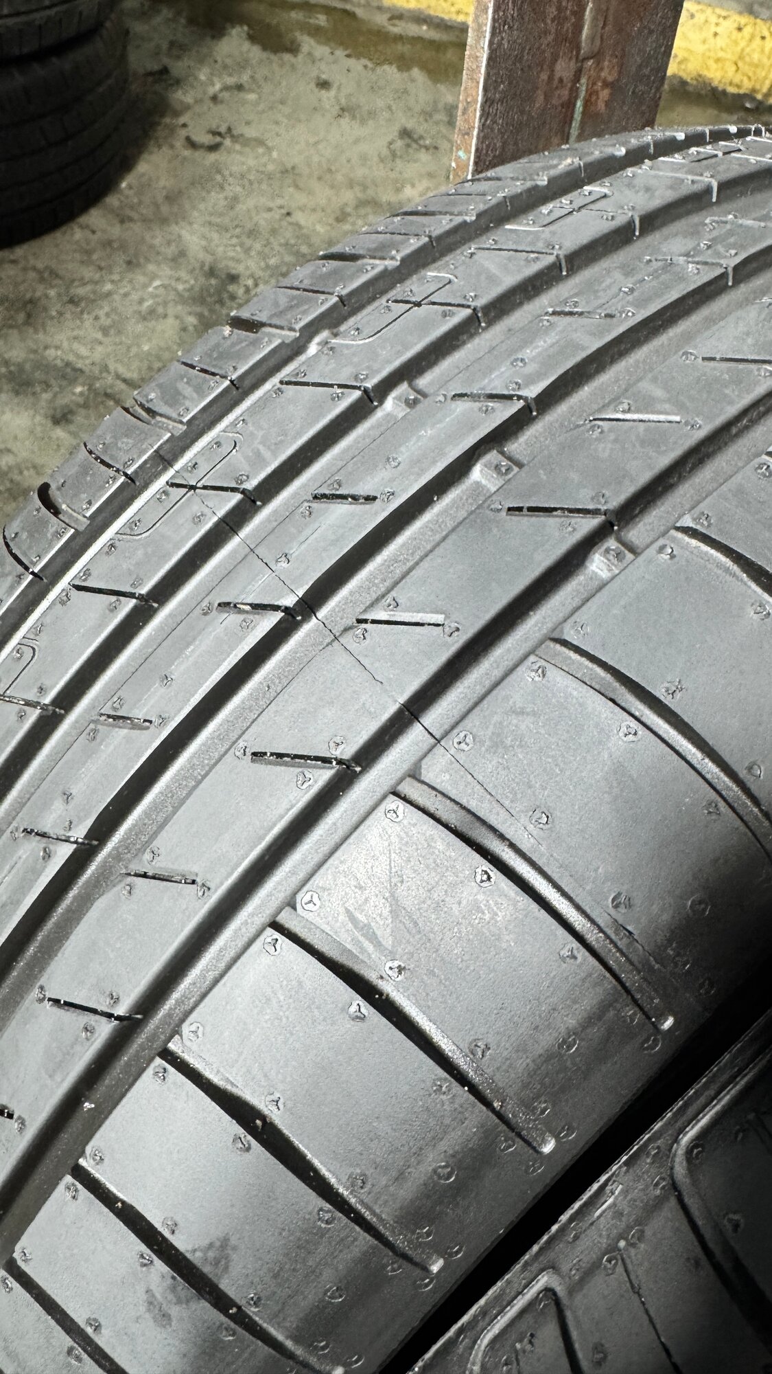 Goodyear EfficientGrip Performance 225/55 R17 100W — фото 1