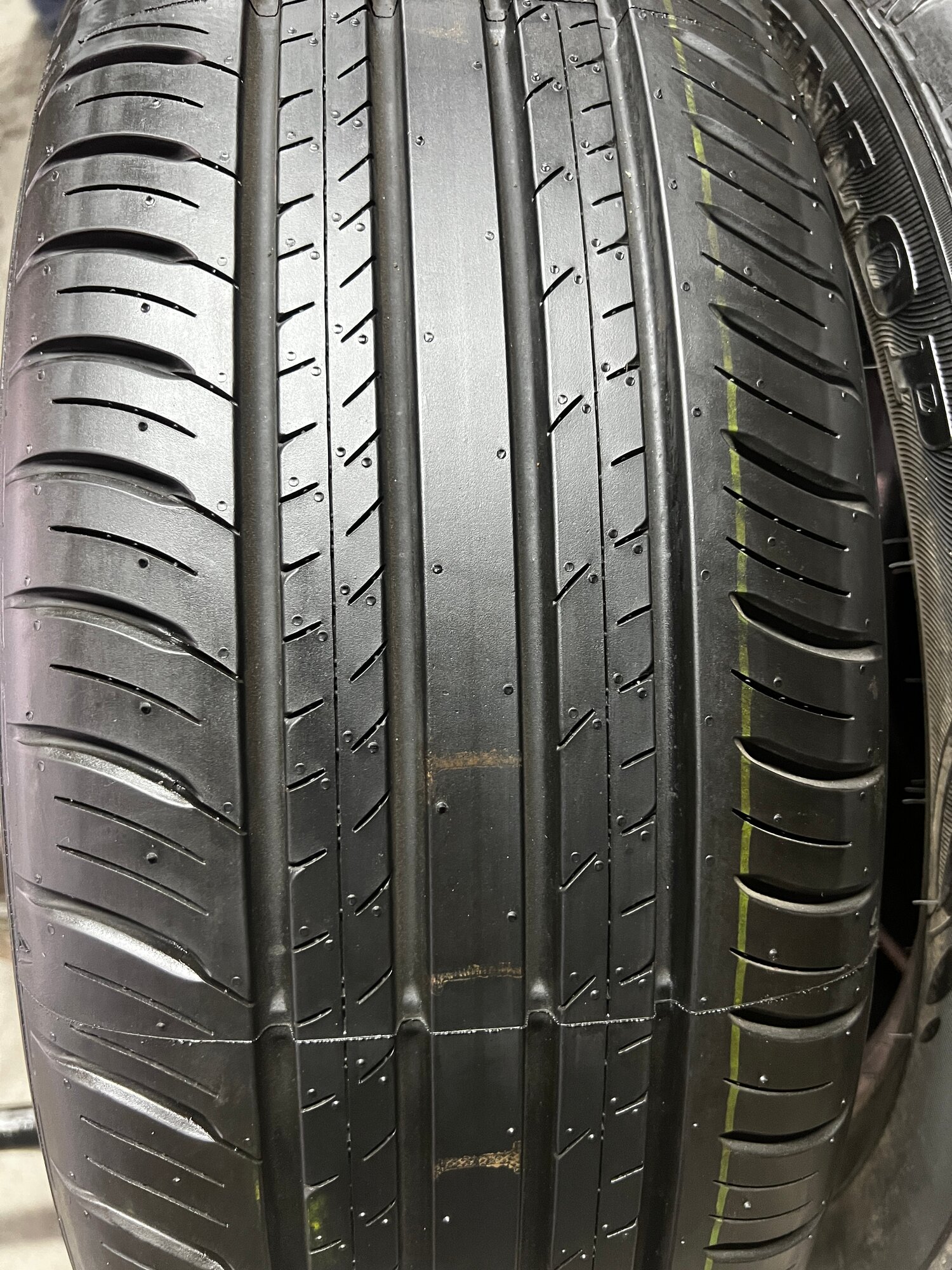 Dunlop Enasave EC300+ 215/60 R17 96H