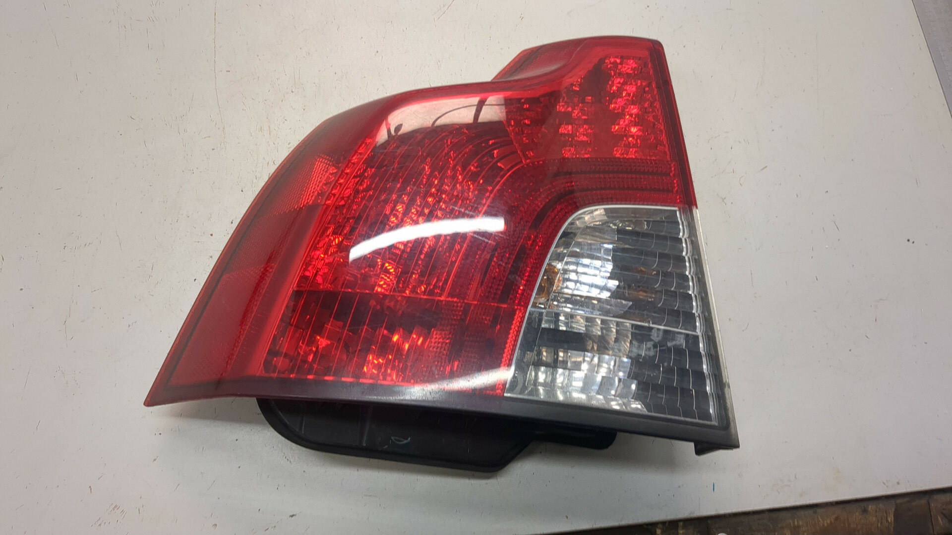 Фонарь (задний) левый Volvo S40 Б/У