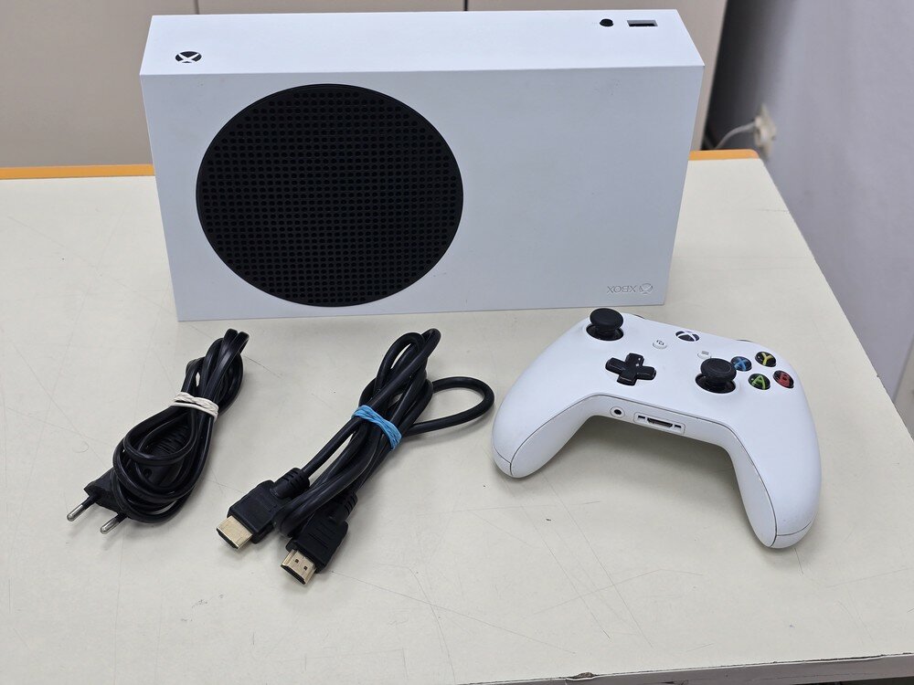 Игровая приставка Microsoft Xbox Series S 512 Gb SSD, white Б/У уценка