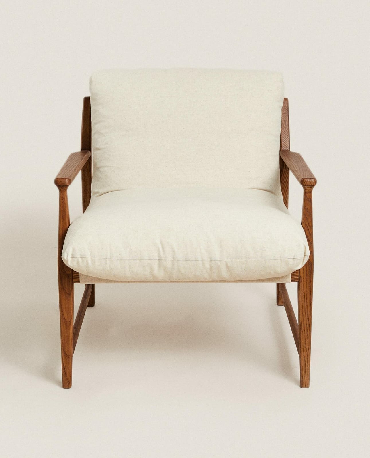 Кресло zara home деревянное с подушкой со съемным чехлом, светло-бежевый, 79 x 74.5 x 81 см 8311/073/052-99