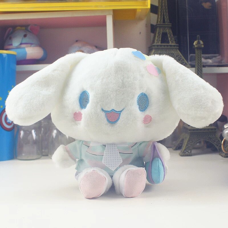 Новая плюшевая игрушка в японском стиле от Miniso: радужная кукла Cinnamoroll и маленькая белая собачка My Melody.
