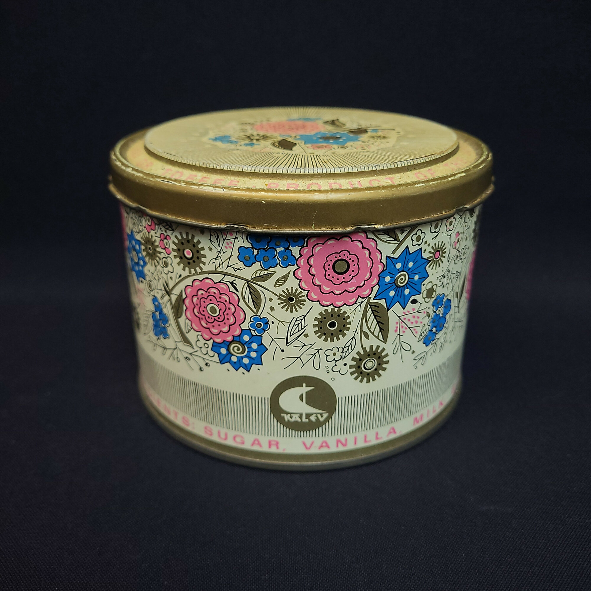 Банка жестяная винтажная, СССР. Круглая коробка с крышкой, металл, цветочный рисунок