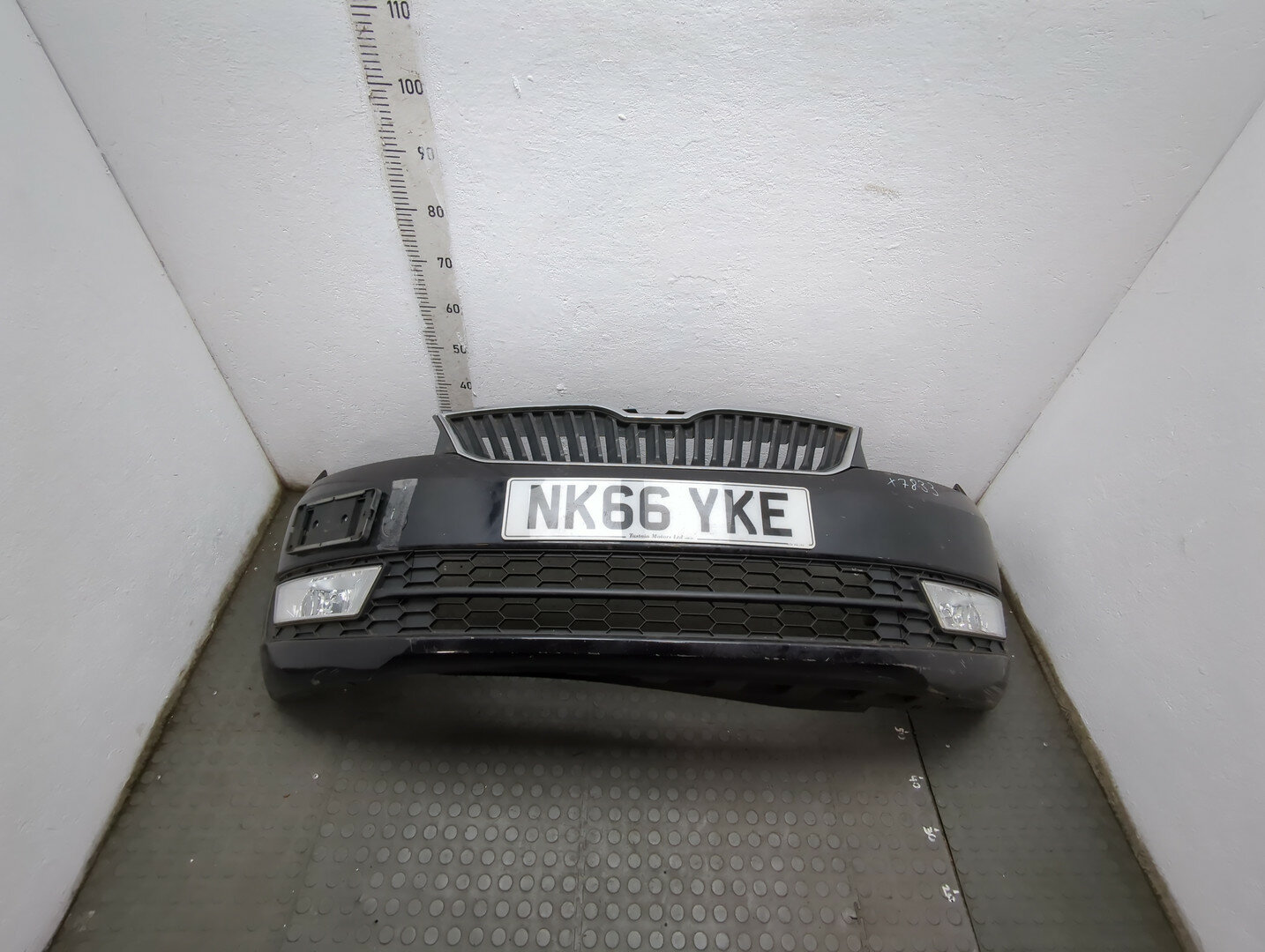 Бампер передний Skoda Rapid Б/У