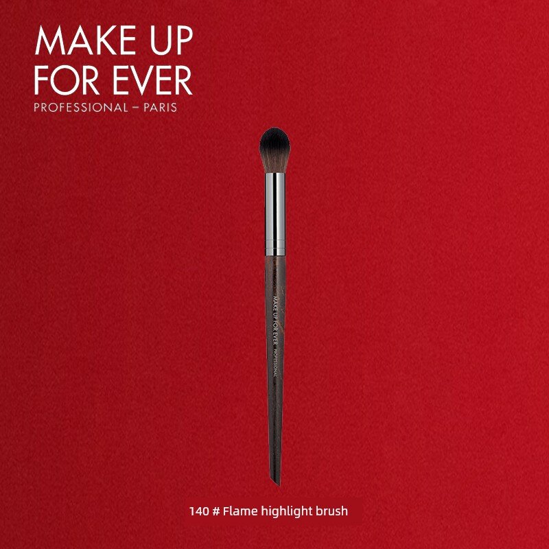 MAKE UP FOR EVER 140 Кисть с огненной головкой для сияния зоны Т-лица и растушевки