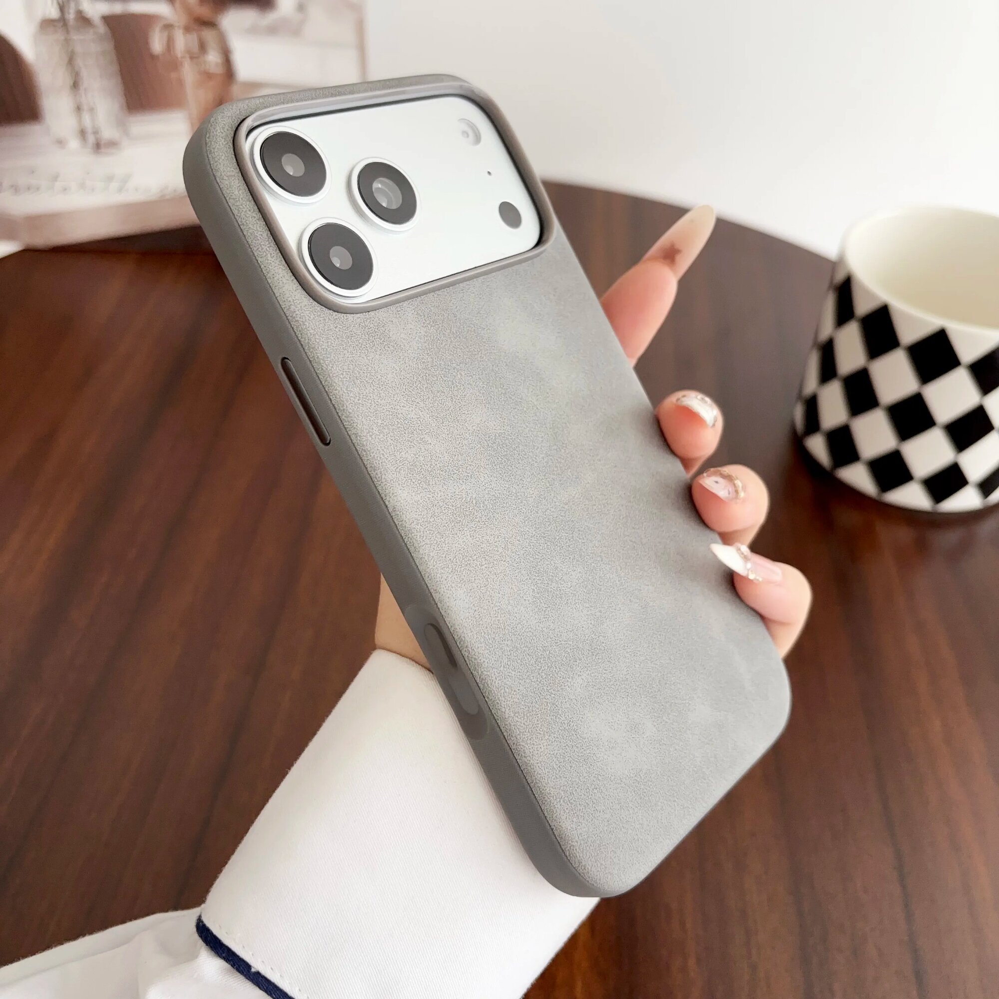 Матовый чехол из кожи ягненка с текстурой для iPhone 18 17 16 15 14 13 iPhone17 Про Макс, LightGrey