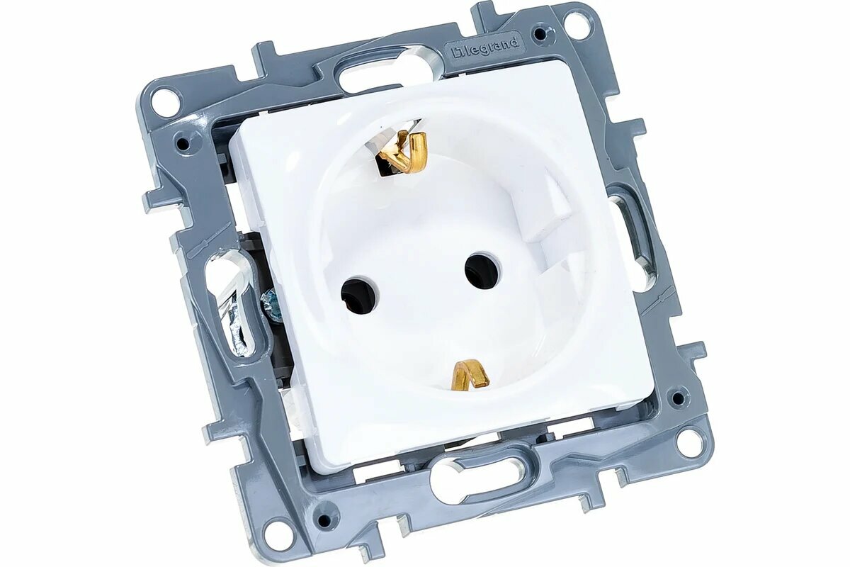 Legrand Etika Белый Розетка с заземлением, винтовые клеммы 672221, 10 шт.
