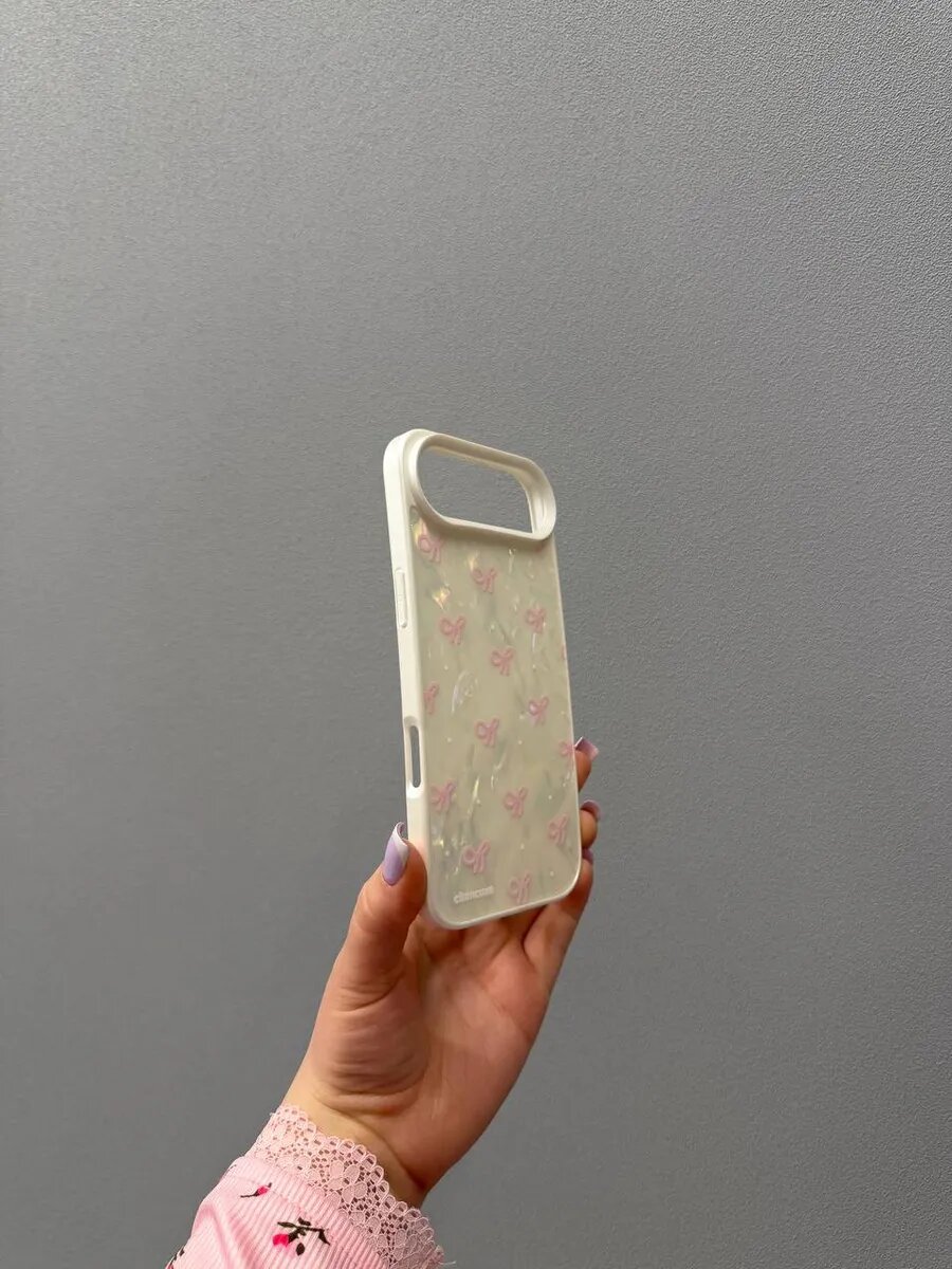 Чехол на Iphone 17 Air, цвет бежевый, принт "Розовые бантики" . — фото 1