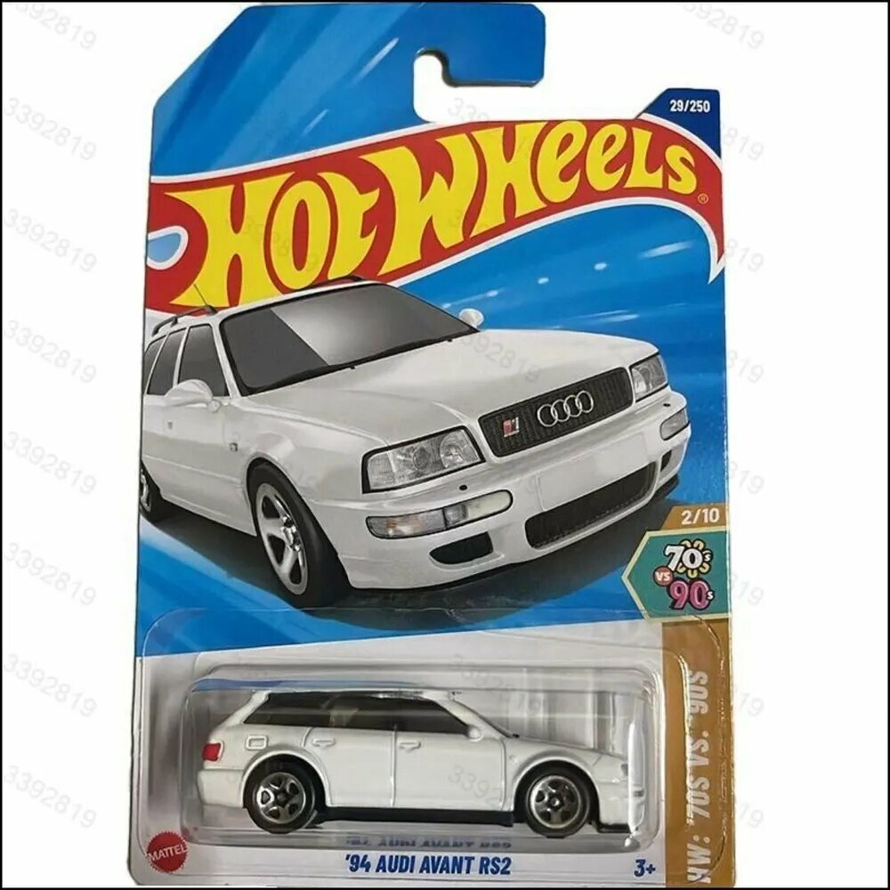 Машинка 2025 C4982- 94 AUDI AVANT RS2 White HW 70s Vs. 90s