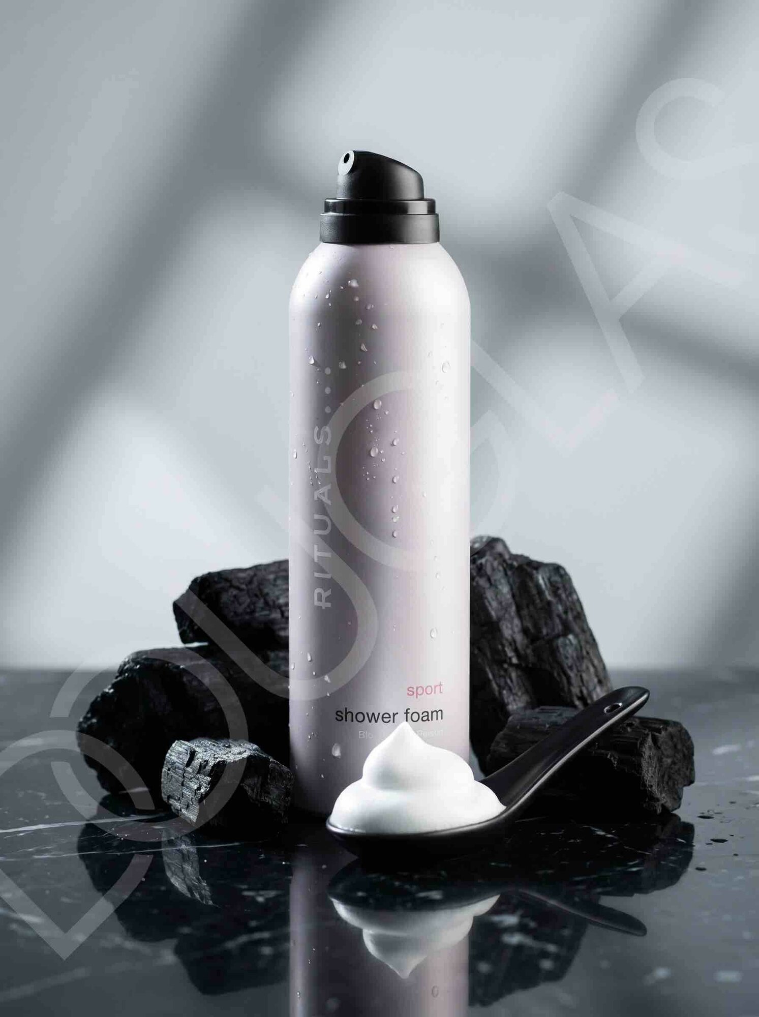 RITUALS. Мужской гель для душа Ritual SPORT на основе угля. 200 мл.