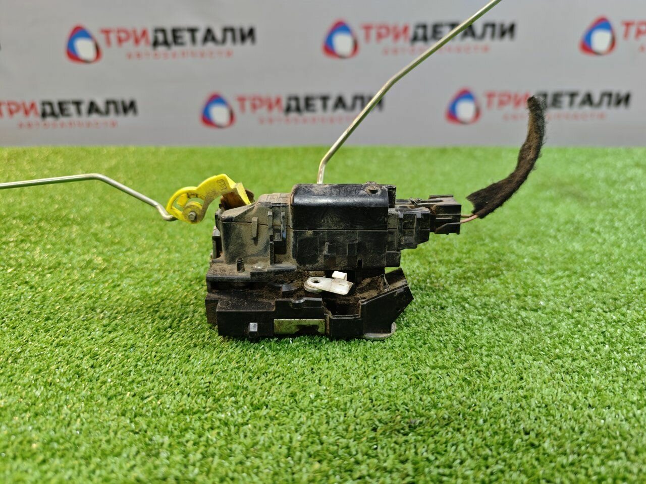 Замок боковой двери Renault Duster 1.6 H4MD430 2017 задн. прав. (б/у)