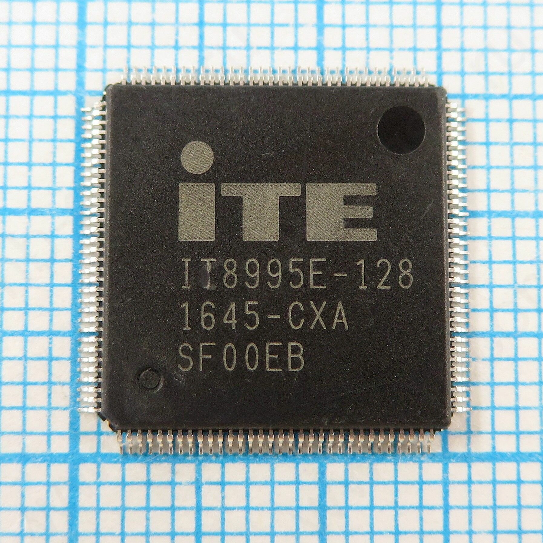 IT8995E-128 CXA IT8995E-128-CXA - Мультиконтроллер