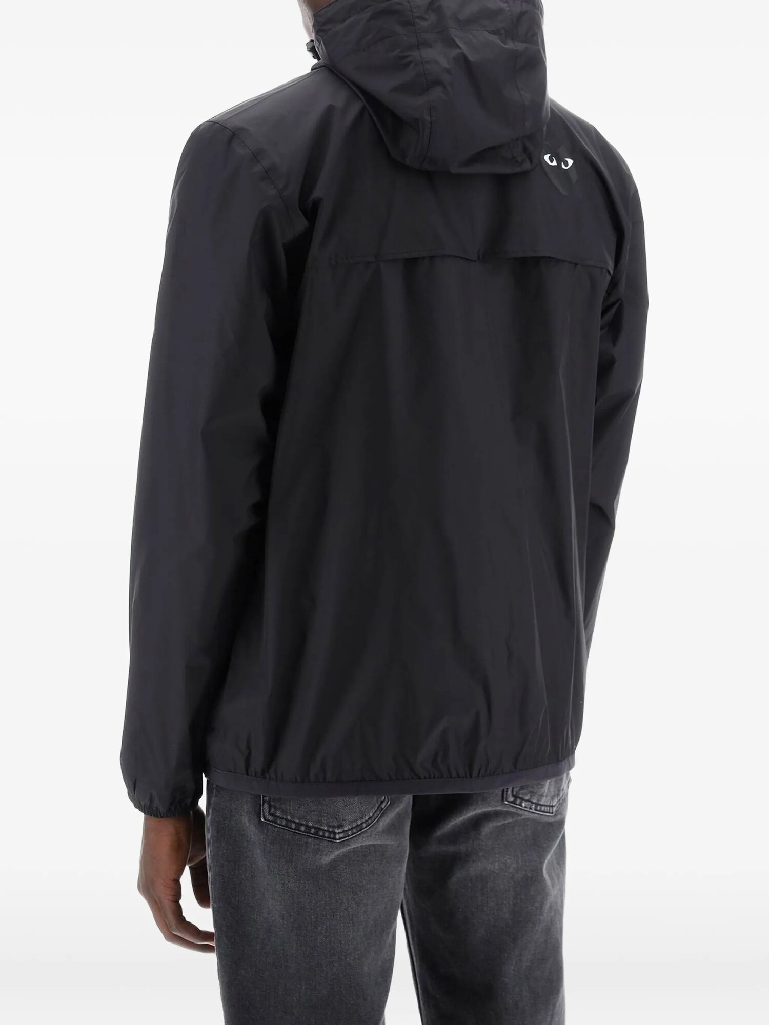 Куртка Comme des Garcons PLAY X K-Way logo-patch hooded jacket, размер 50, black/black — фото 1
