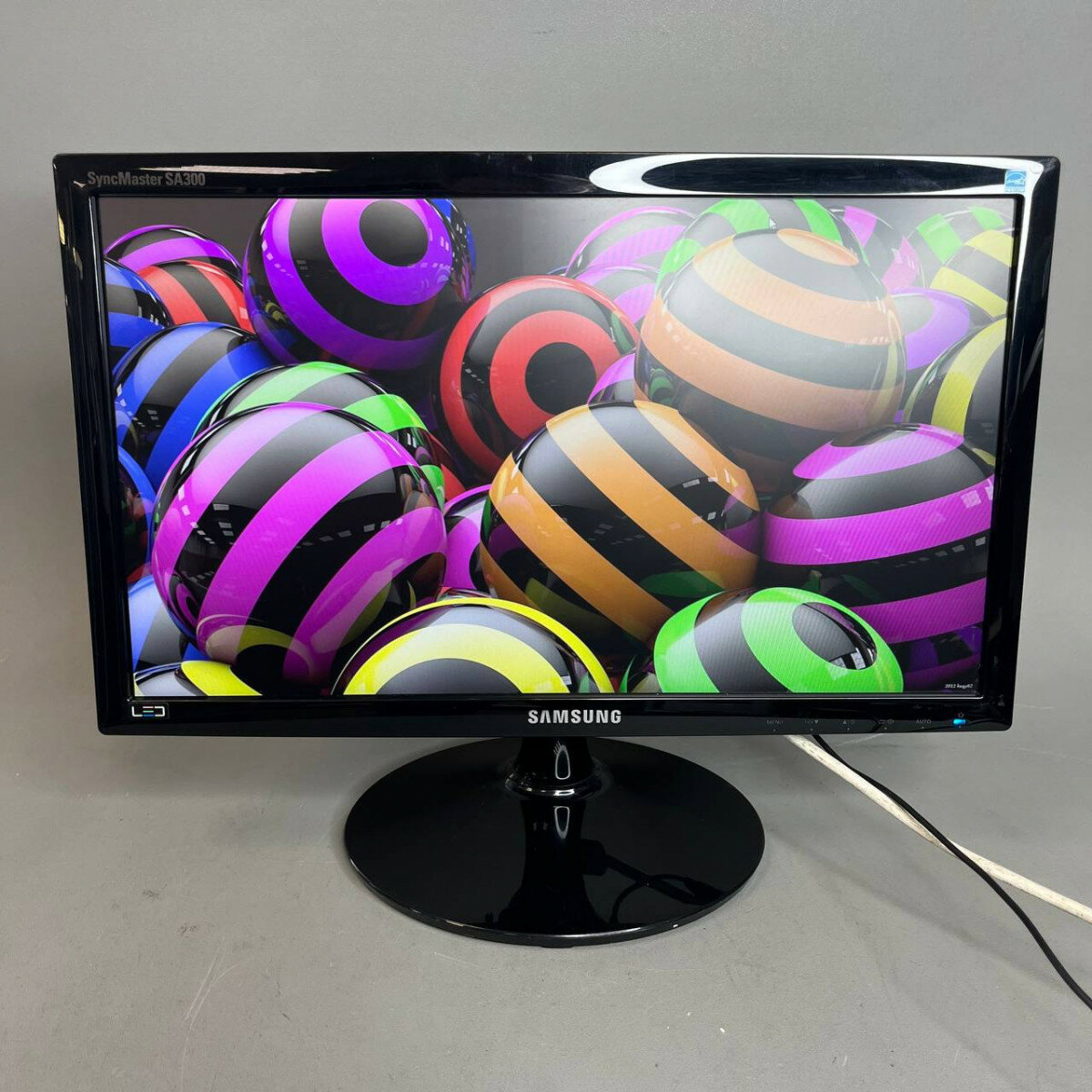 18.5" Монитор Samsung S19A300N черный