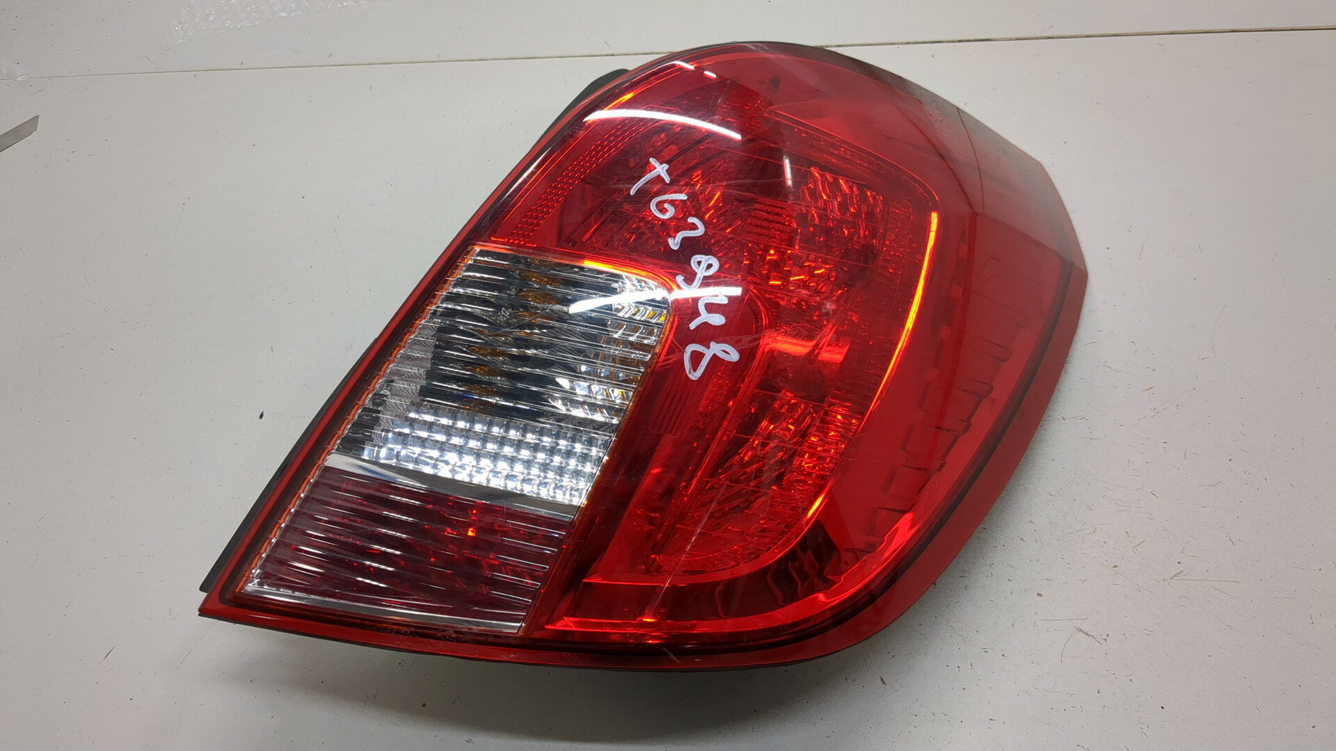 Фонарь (задний) правый Opel Antara Б/У