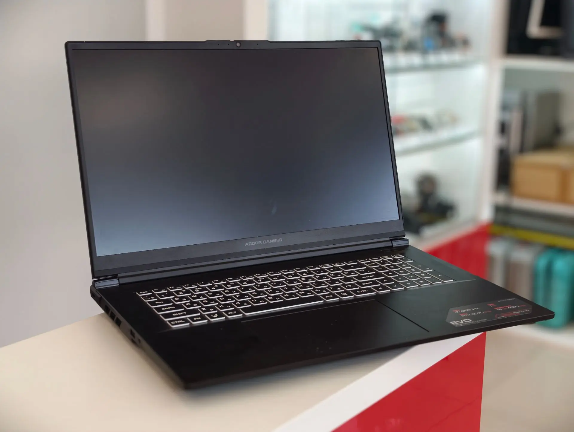 Игровой ноутбук Ardor Gaming EVO E17-I7ND501, WVA 2560x1440, SSD 1 ТБ, RTX 5070 — фото 1