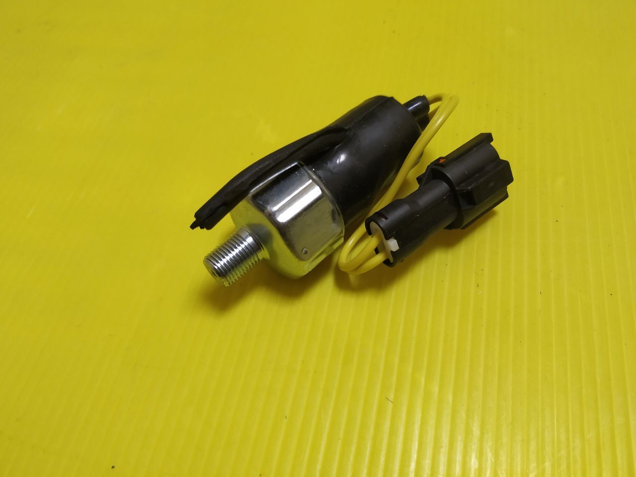 Hitachi Датчик давления