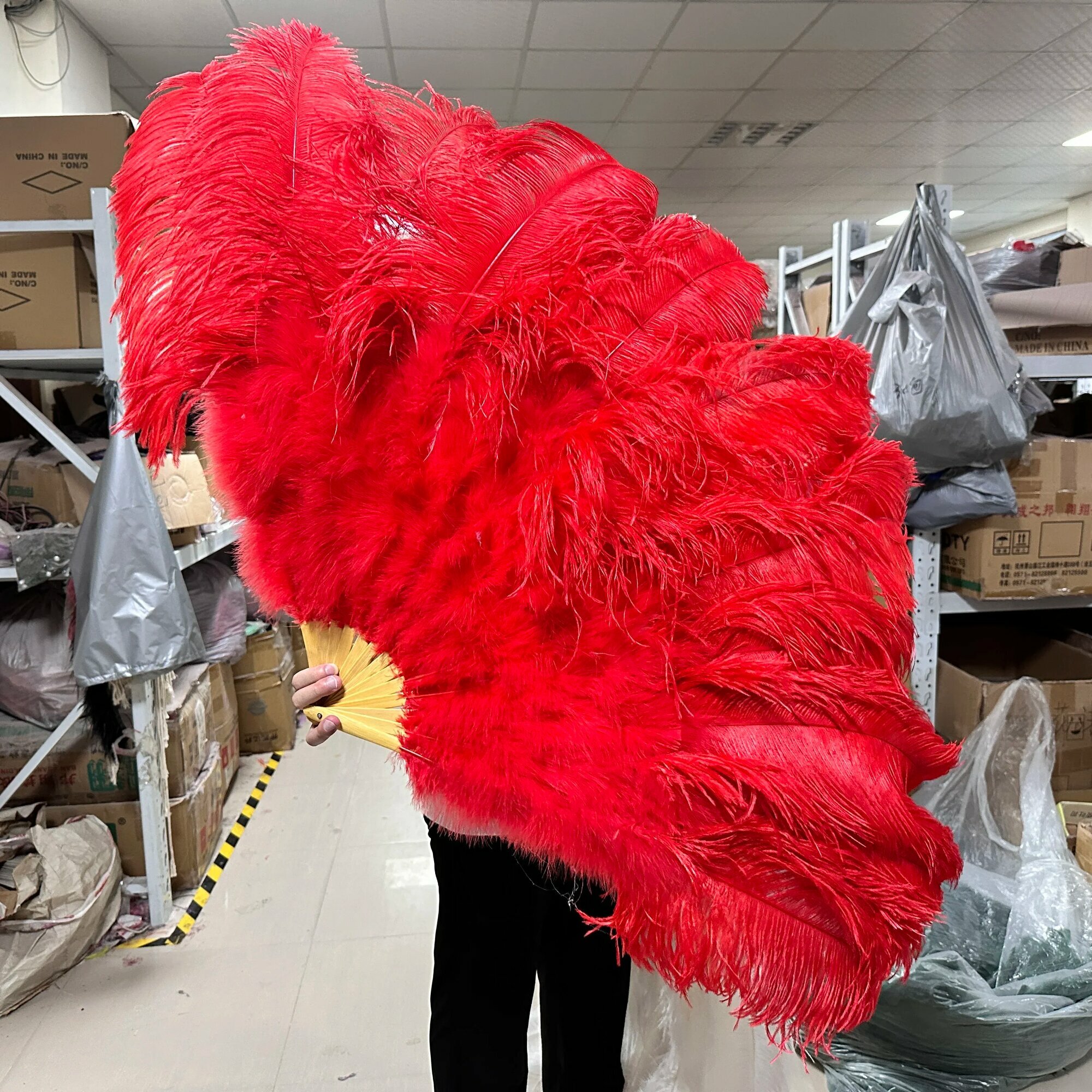 Натуральный веер из страусиных перьев 130 см Красный, 3 Red, 100cm1PCS Right hand