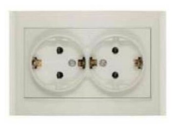 Розетка 2-м СП Бриллиант 16А IP20 с заземл. сл. кость UNIVersal 7948752