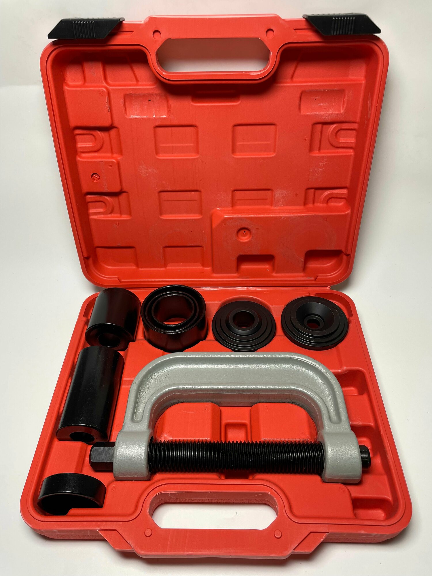 Съемник шаровых опор со струбциной