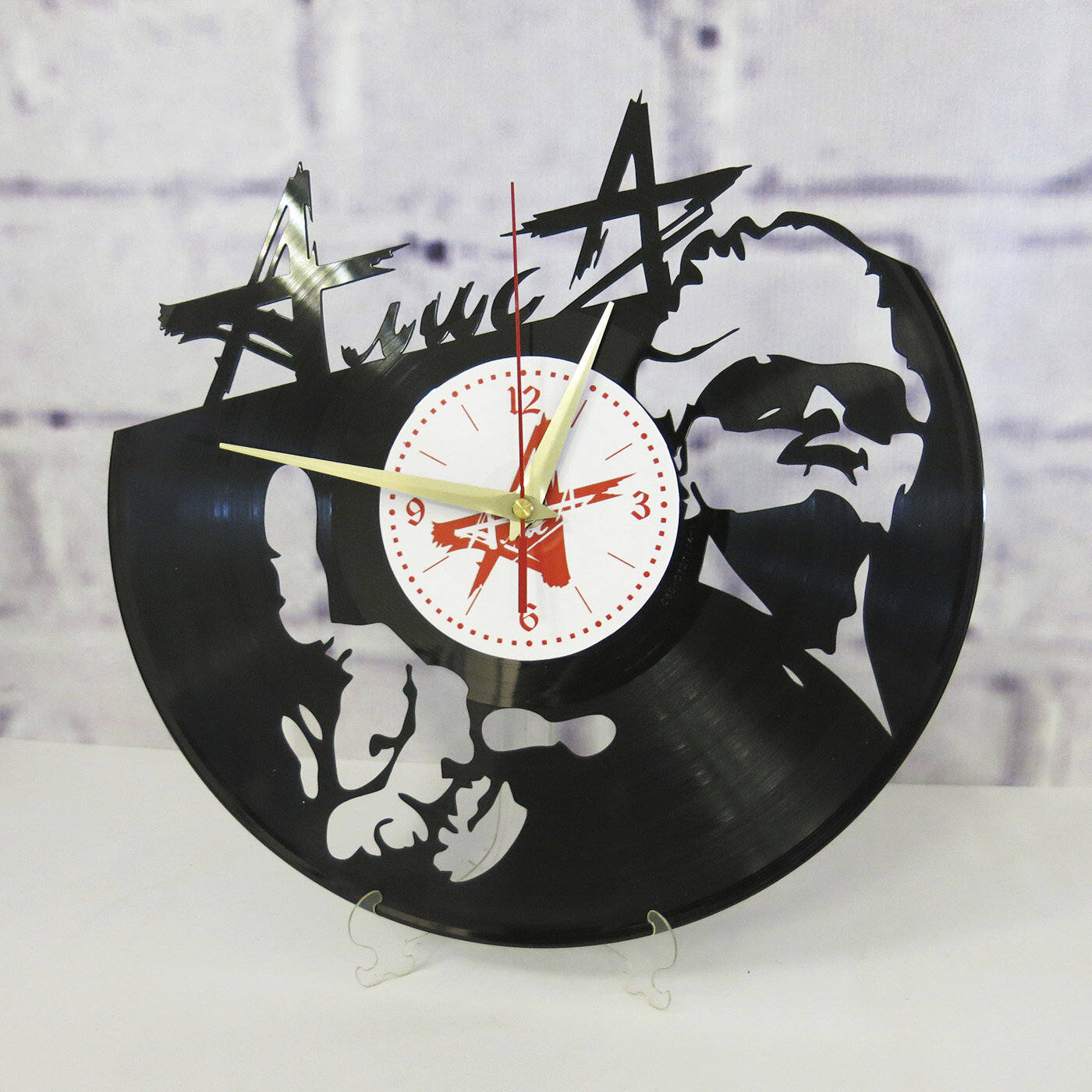 Настенные часы из винила Алиса / Часы из виниловой пластинки