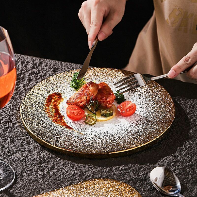 Плоская керамическая сервировочная доска в минималистском стиле с золотистым матовым покрытием, круглая/квадратная