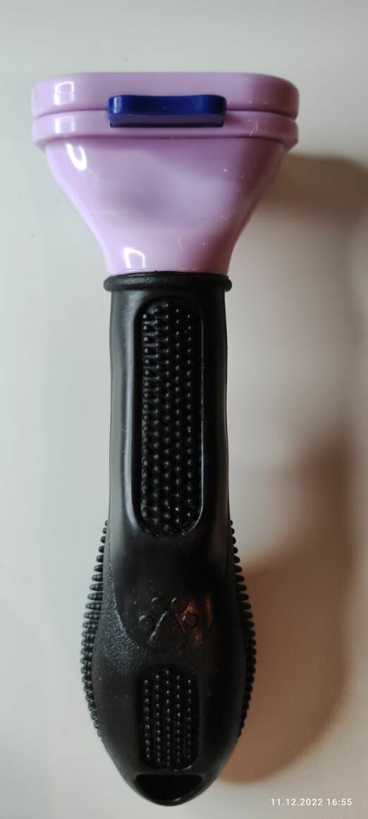 Расческа, чесалка для кошек с короткой шерстью 4 см