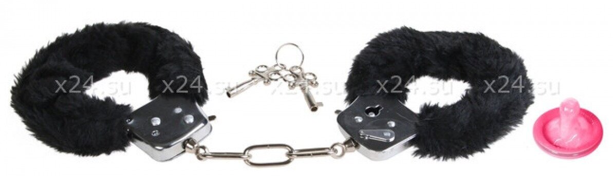 Наручники с черным мехом Love Cuffs