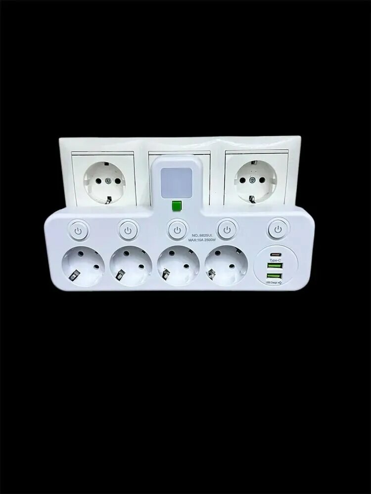 Тройник 4 гнезда с выключателями, USB, Type-C и фонариком