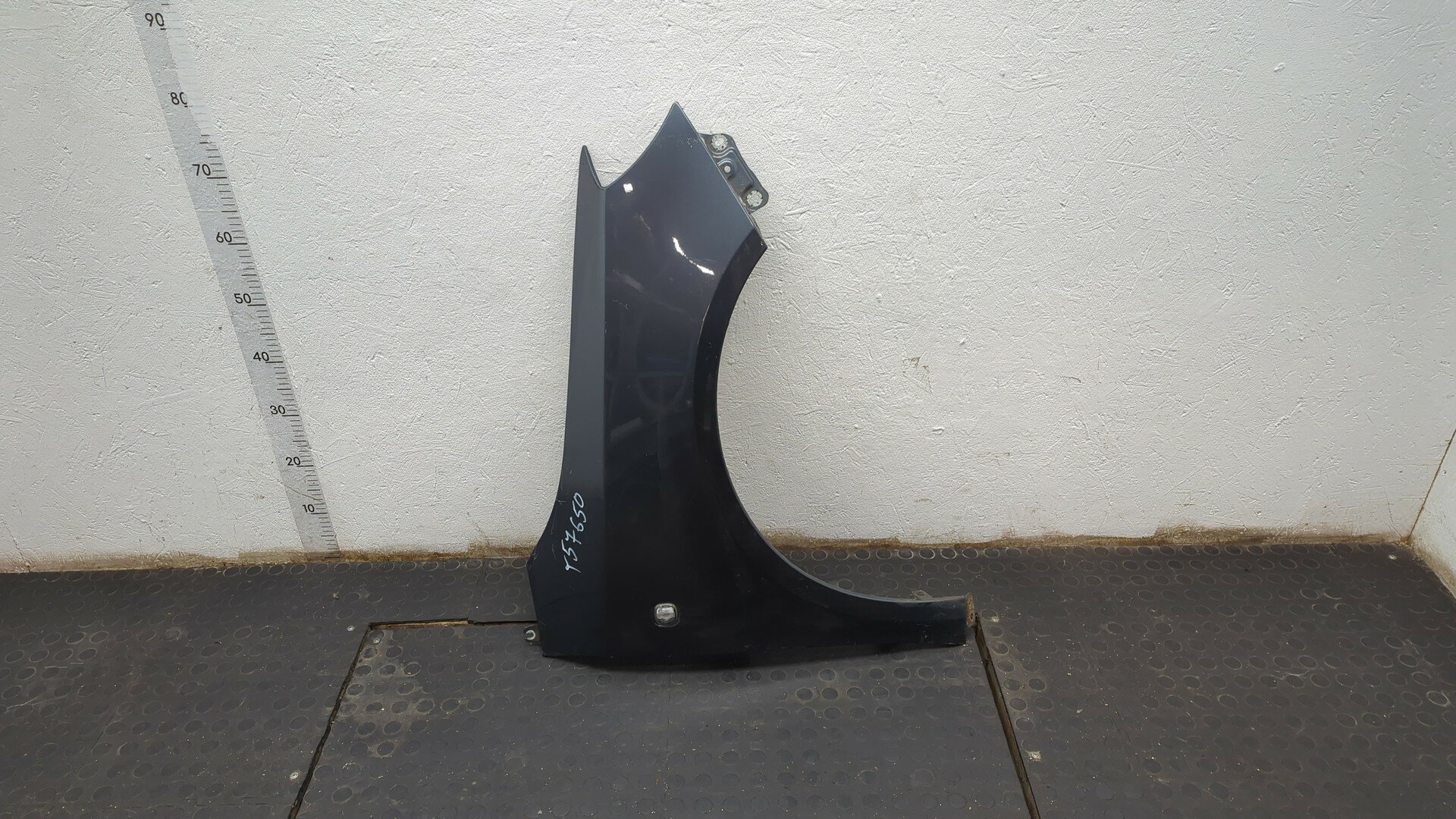 Крыло правое переднее Skoda Fabia Б/У