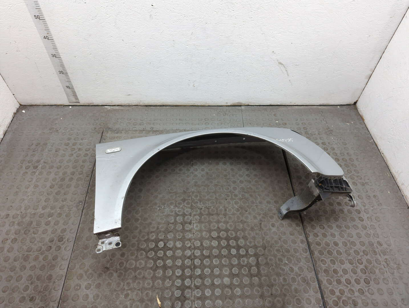 Крыло правое переднее Audi A4 (B6) Б/У
