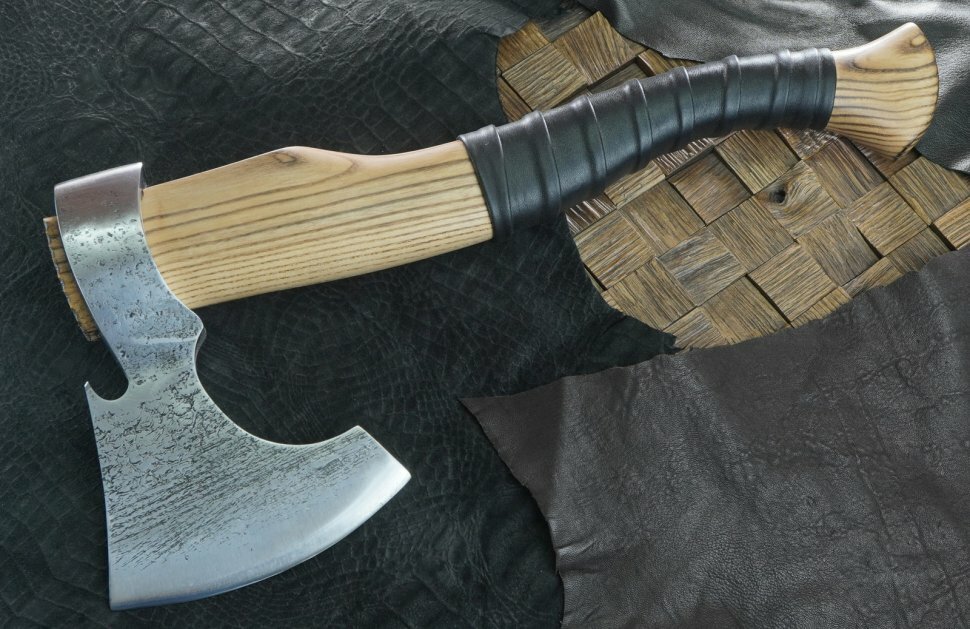 Топор модель №9