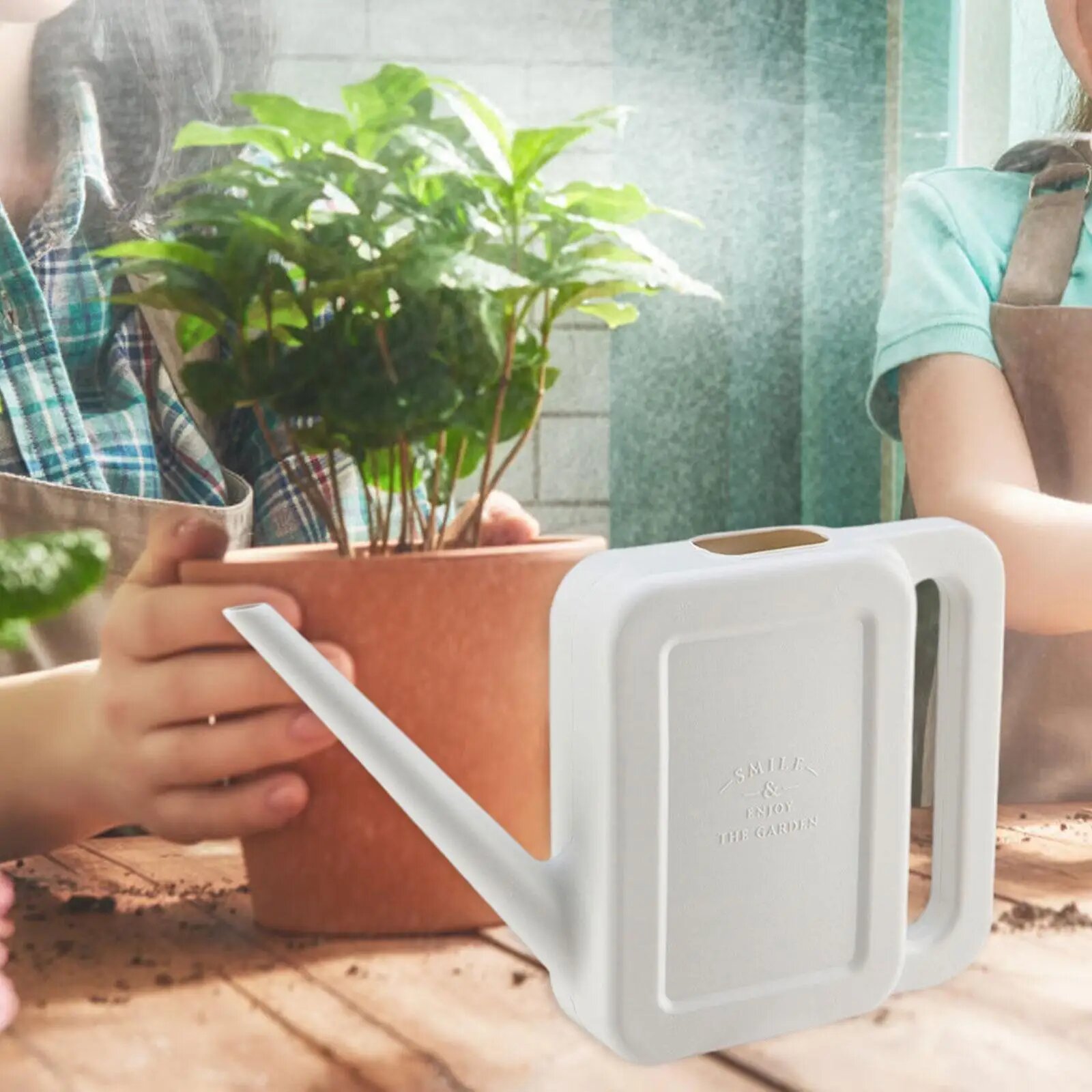 Пластиковая садовая лейка 1 л White