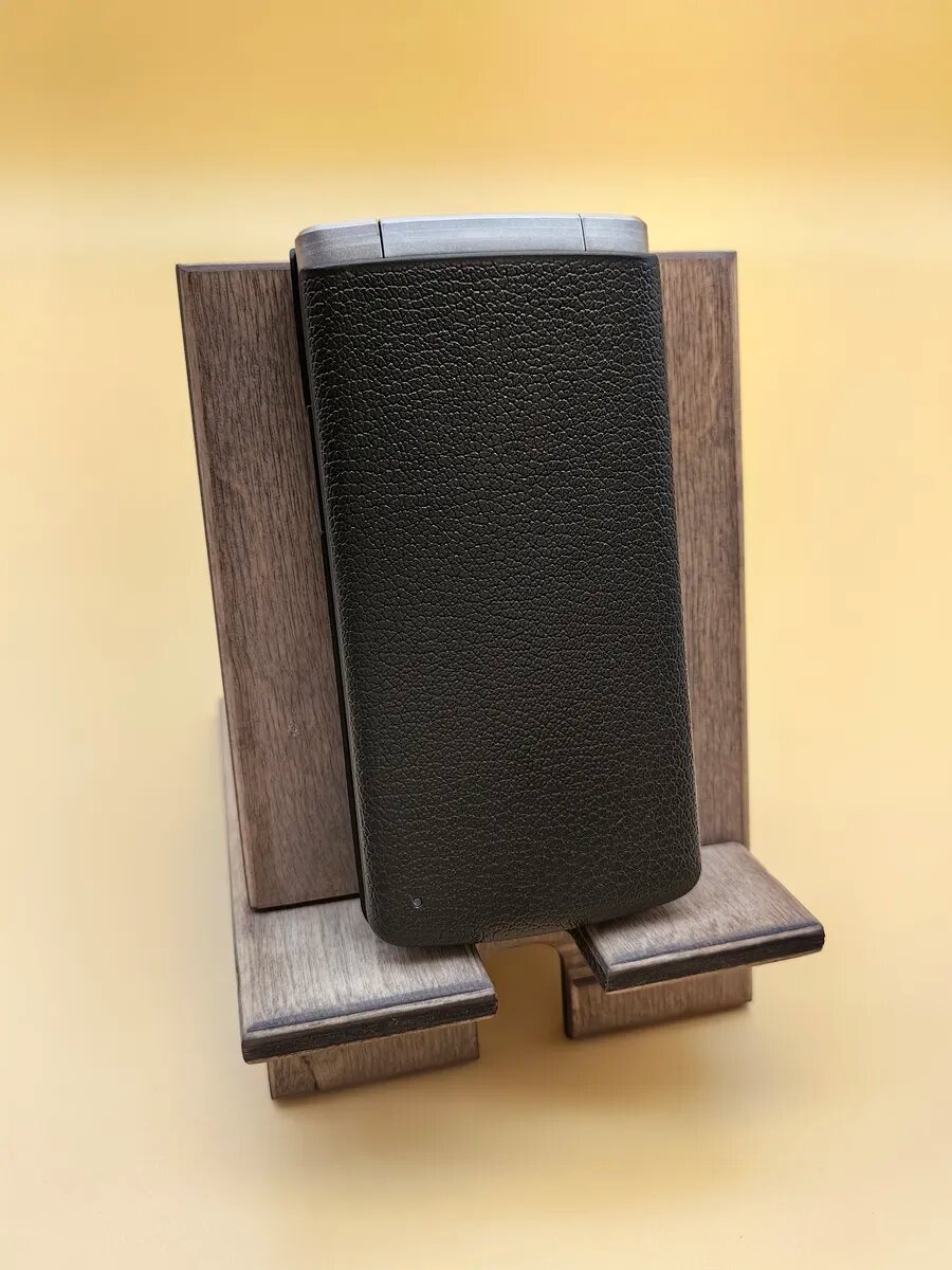 Кнопочный Андроид раскладушка LG Wine Smart H410