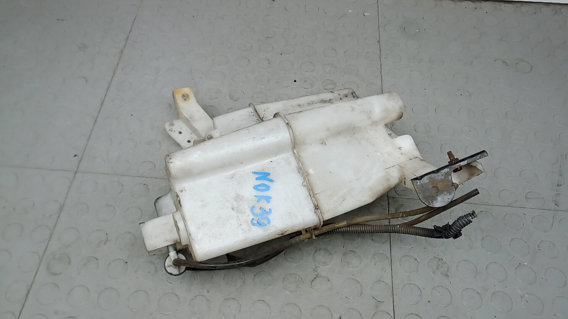 Бачок омывателя NISSAN X-TRAIL T31