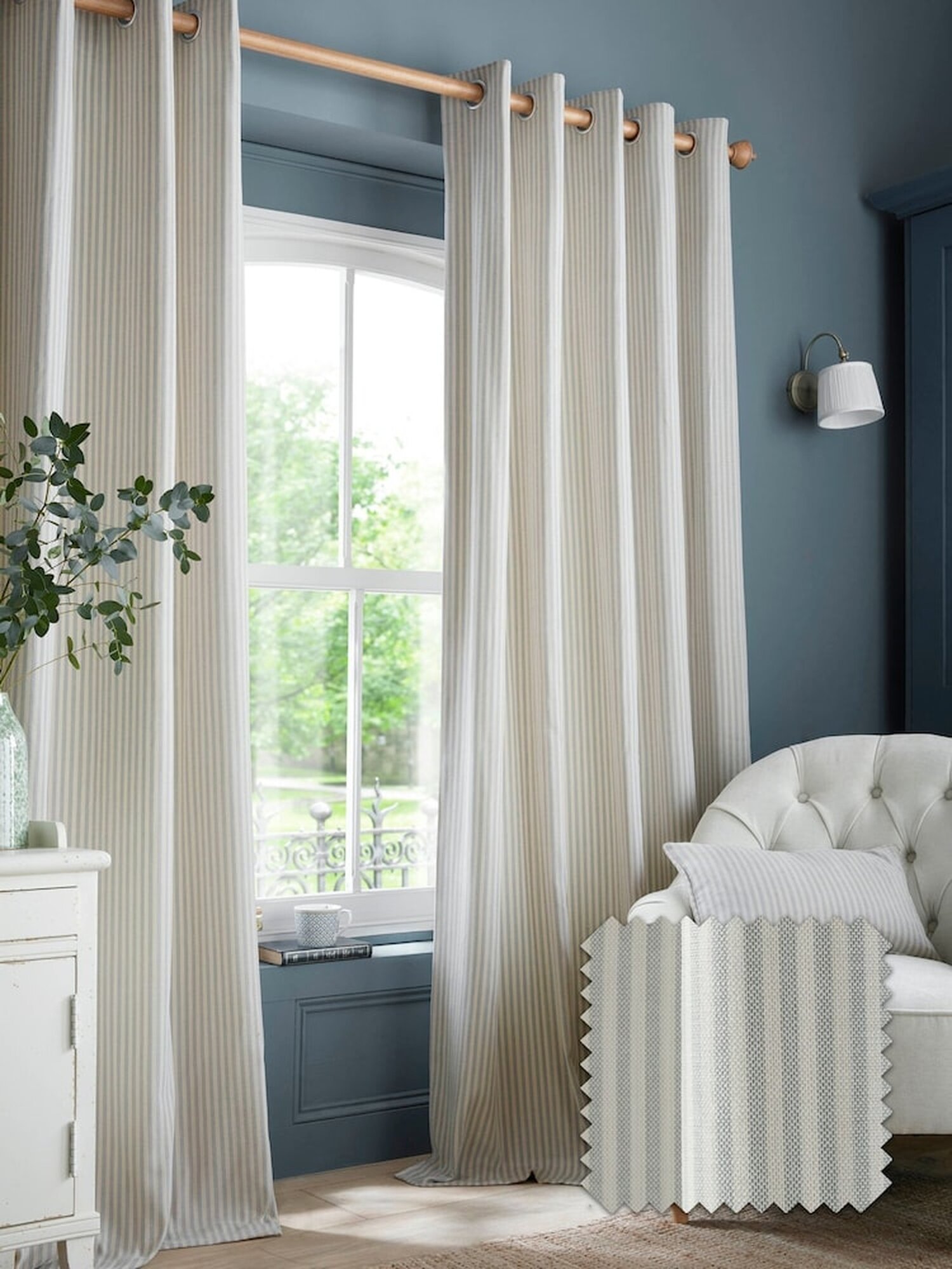 Шторы с люверсами Laura Ashley Cornish, размер 229х229 см, цвет голубой, W30-669_2