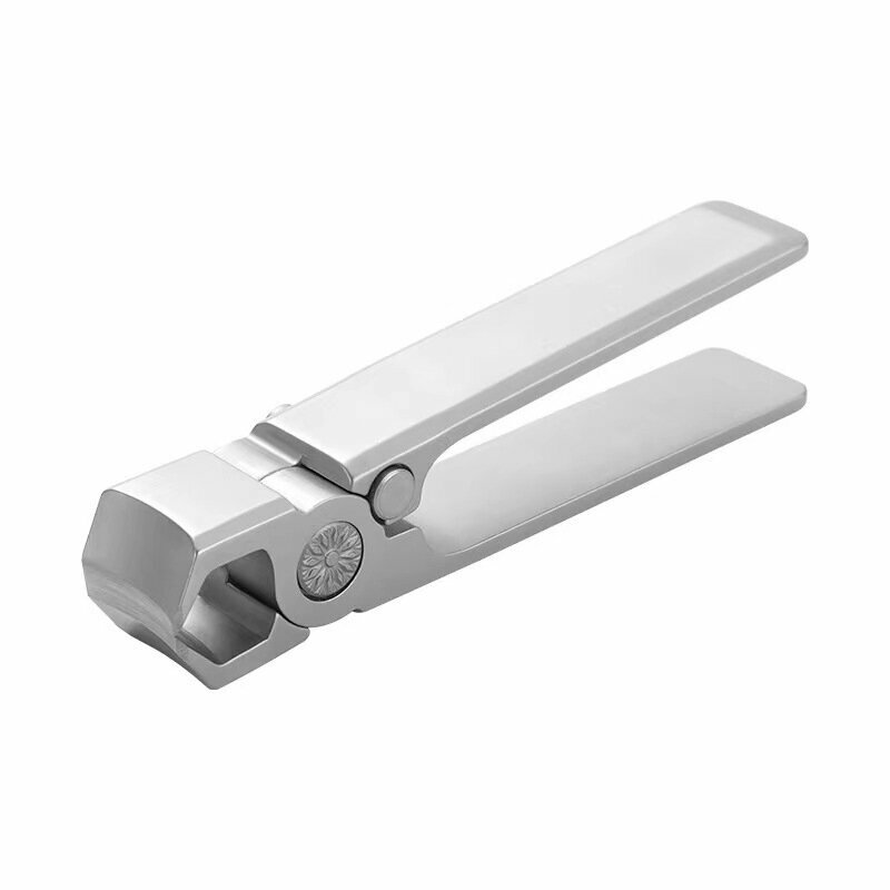 Большие ножницы для ногтей из нержавеющей стали, предназначенные для толстых и твердых ногтей, с кнопочным механизмом и антибрызговым покрытием.