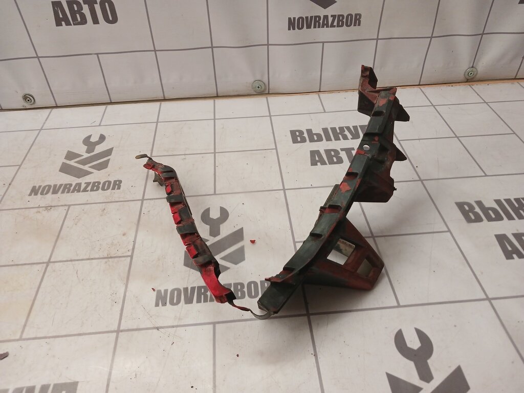 Кронштейн заднего бампера левый Opel Astra H / Family 2004 >