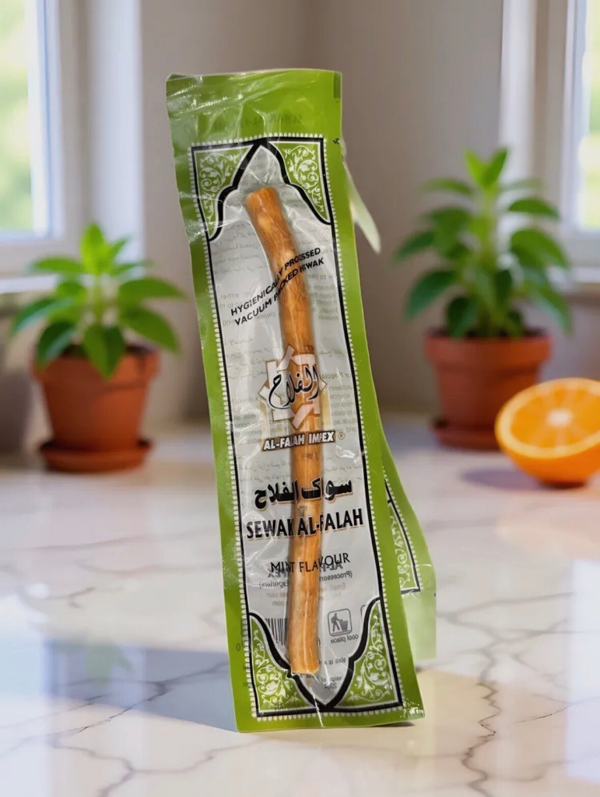 Мисвак (сивак) натуральная зубная щетка, изготовленная из веточки дерева Сальвадора персидского (арак) с мятой