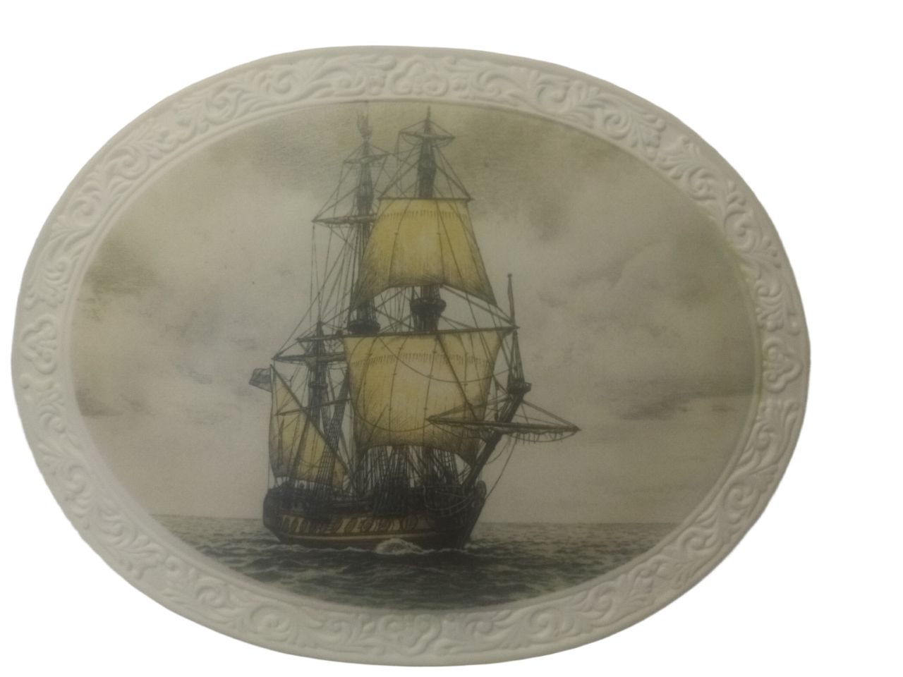 Панно овальное (бисквит, вид цветной, Фрегат "Штандарт")