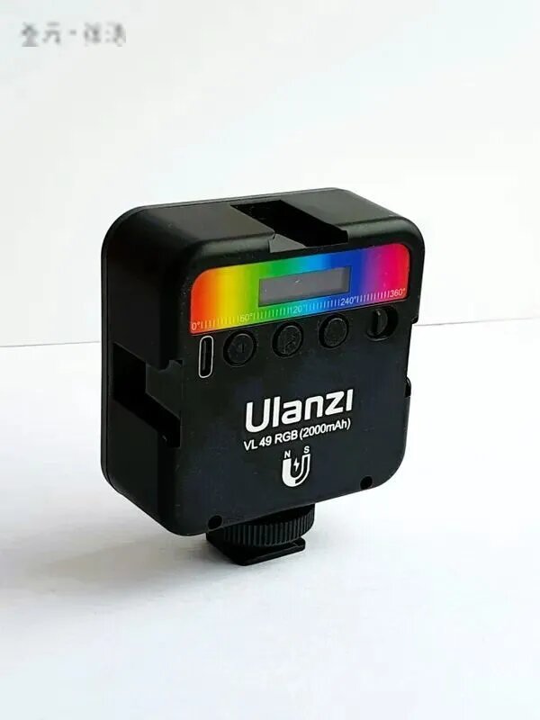 Светодиодный осветитель Ulanzi VL49 RGB для мобильной съемки с регулировкой цветовой температуры