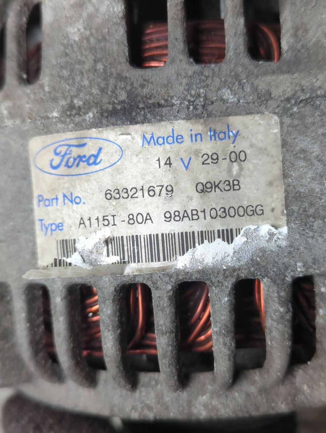 Генератор Ford Focus 1 Б/У — фото 1