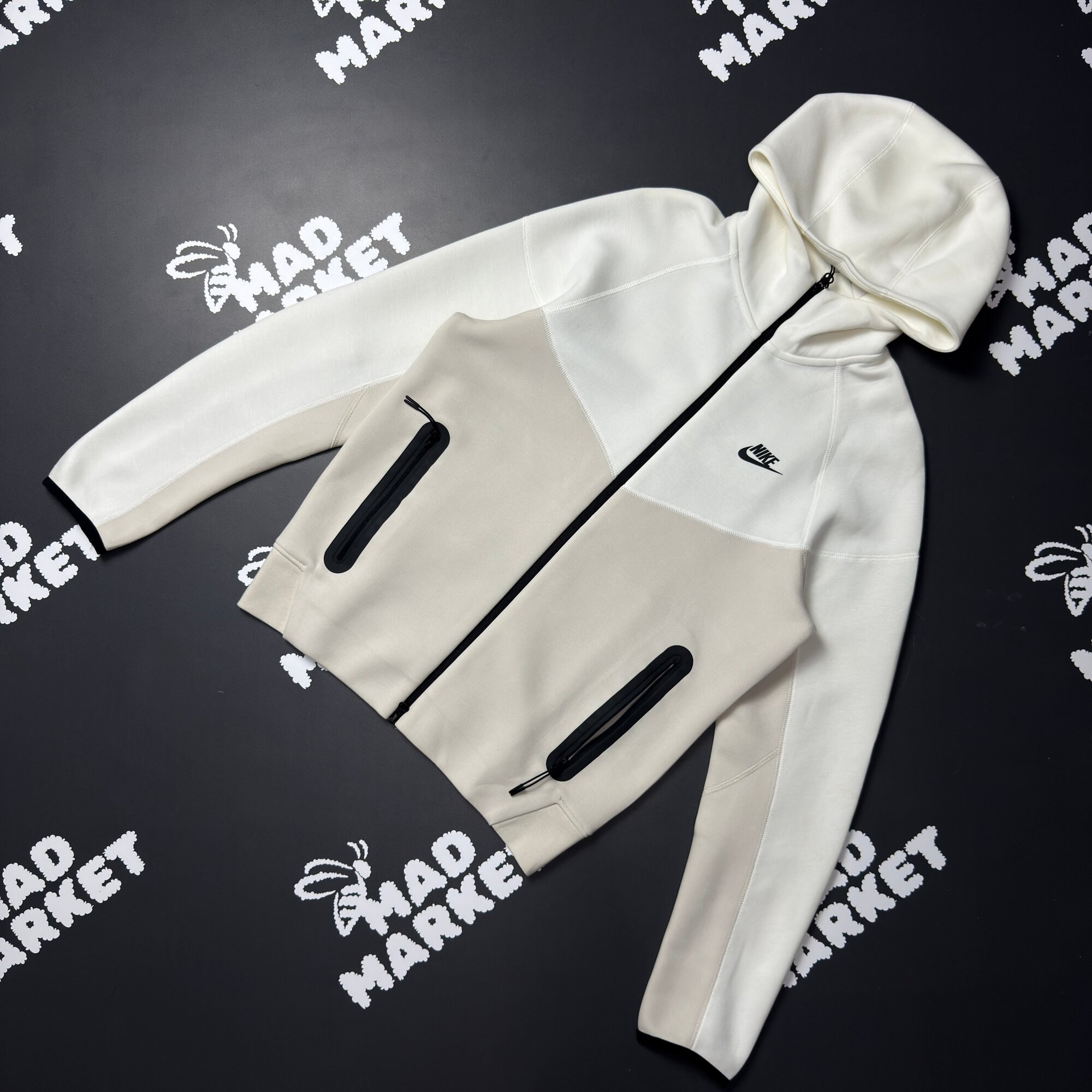 Толстовка Tech