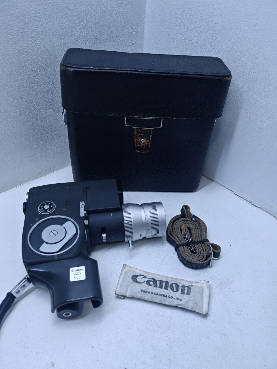 Винтажная кинокамера Reflex Zoom Canon 8-3 Japan, объектив Canon