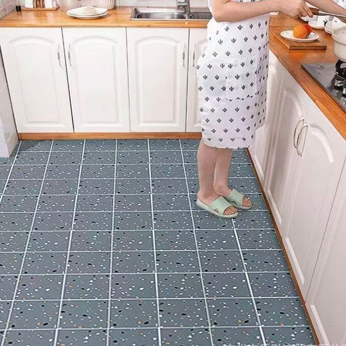 В ванной и на кухне плитка для пола, водонепроницаемая и противоскользящая, 500*60 см